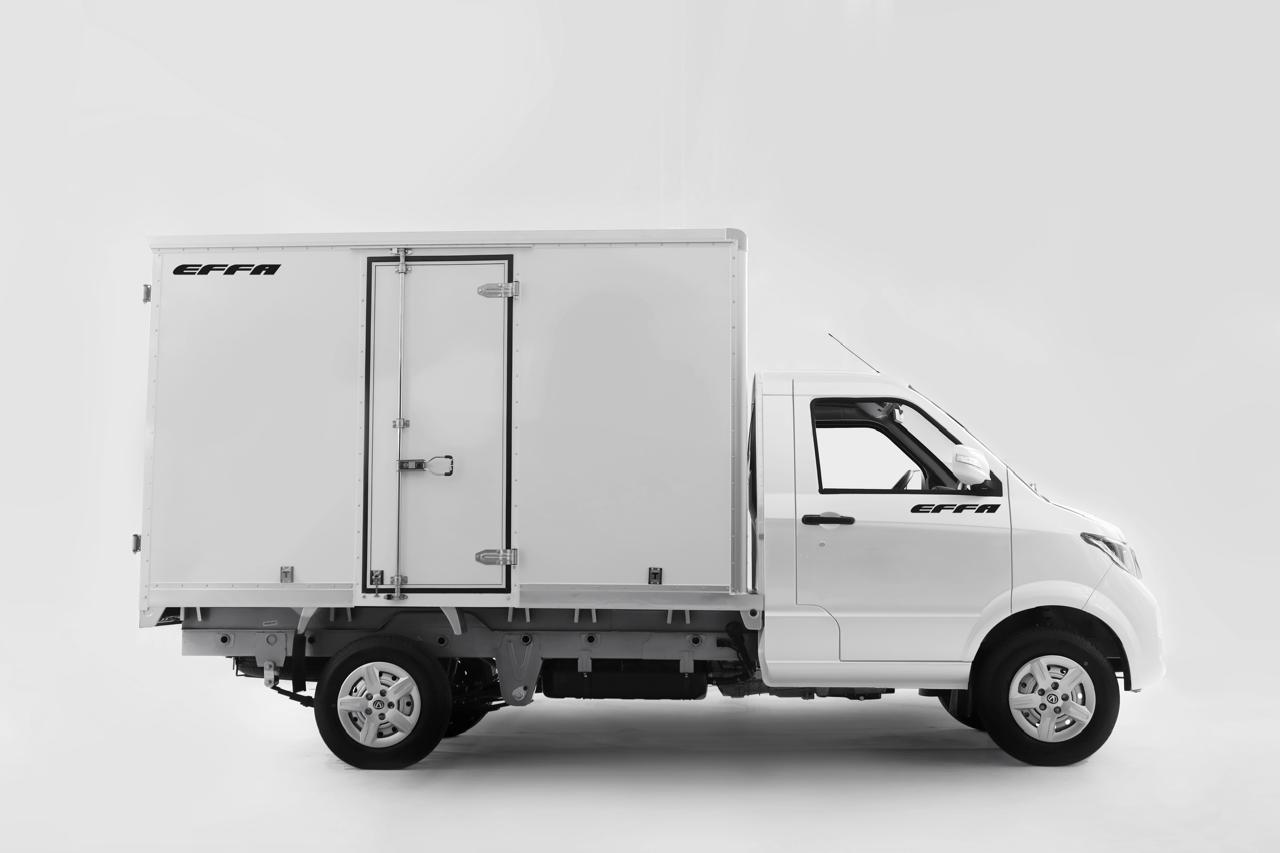 Effa V21 Cabine SIMPLES 2026 Baú Isotérmico de Fibra - Grupo Michelin