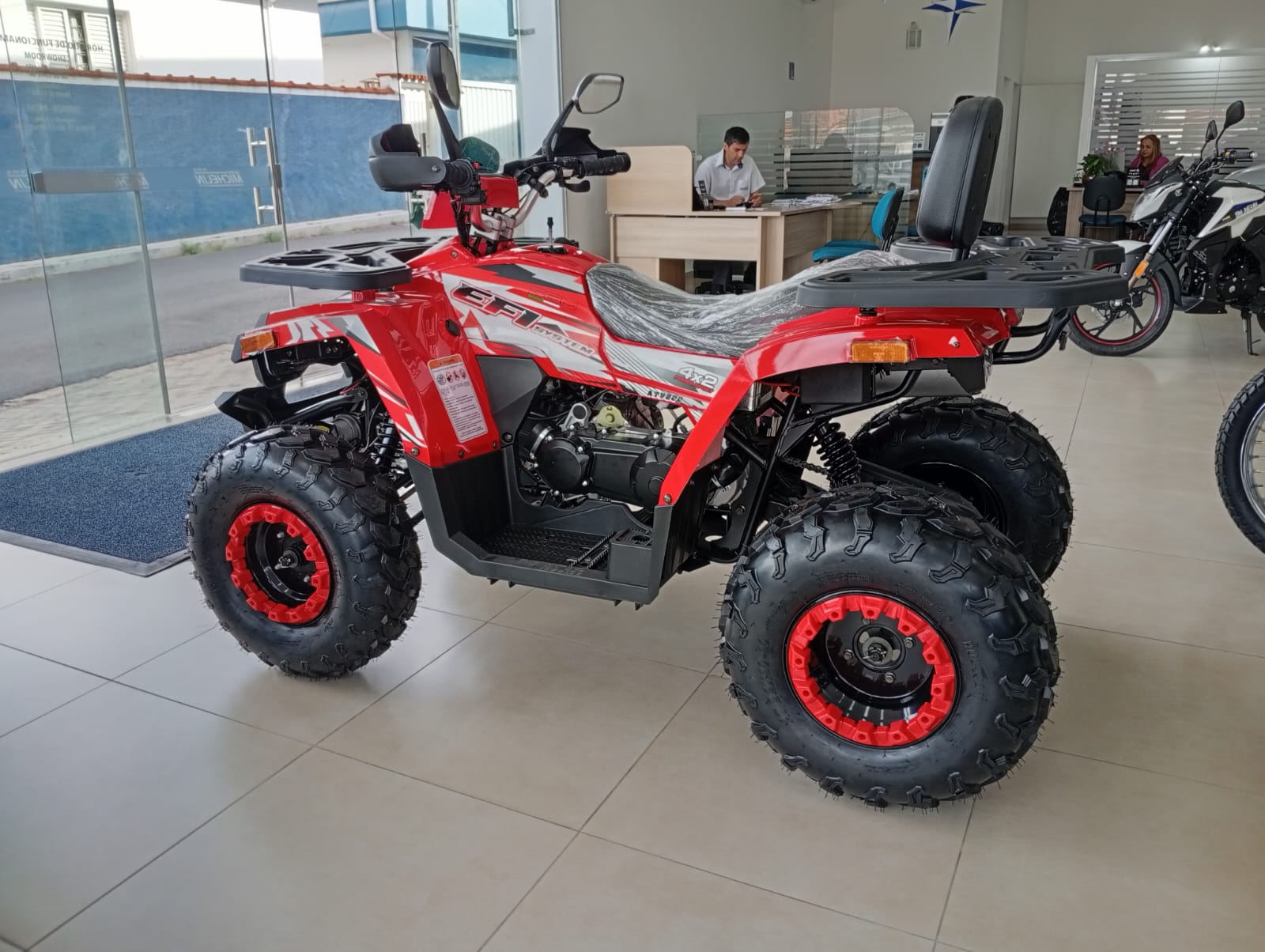 Shineray ATV 200 vermelho – 2025 - Grupo Michelin
